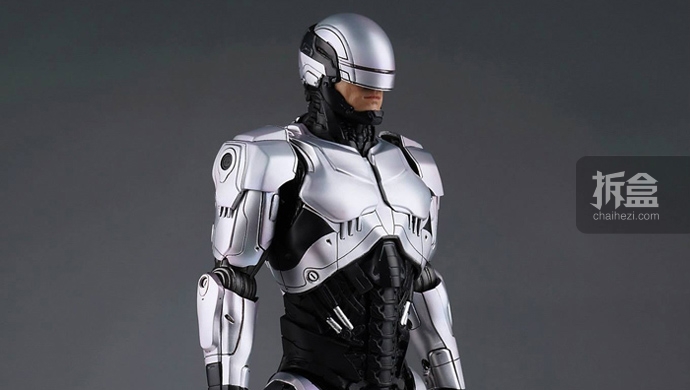 threezero推出《机械战警RoBocop》机械战警1.0 1/6可动人偶 - 拆盒
